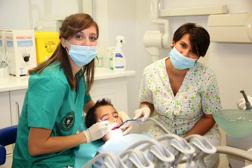 Clínica Dental E Implantológica Glinden Slp (Torrevieja)