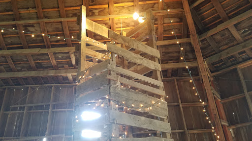 Tourist Attraction «Secrest 1883 Octagonal Barn», reviews and photos ...