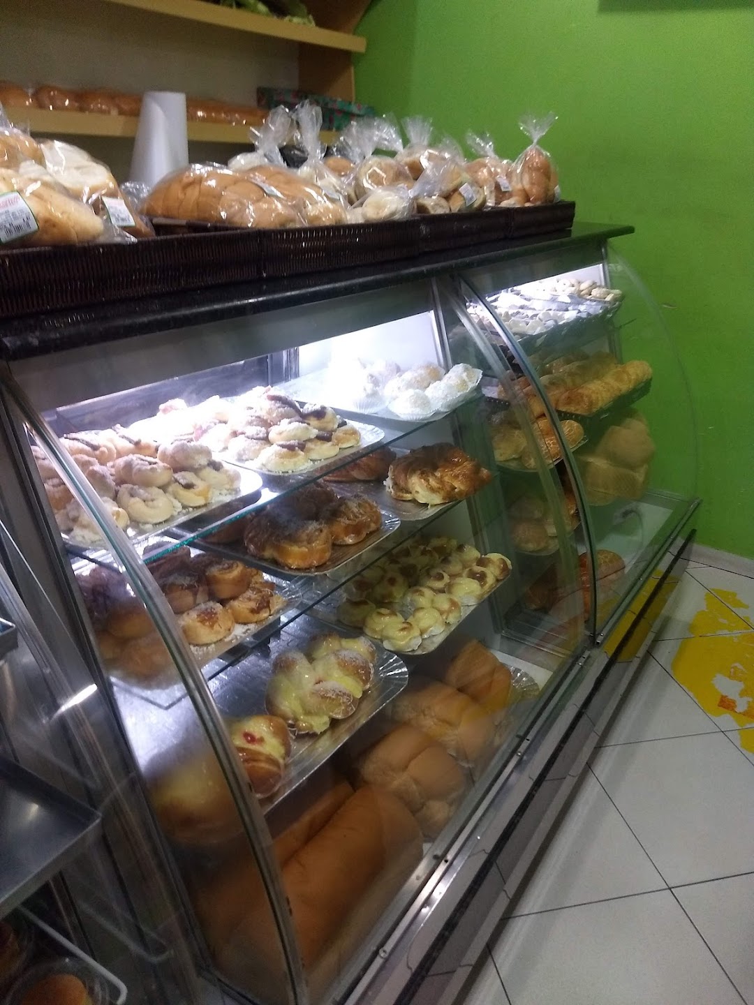 Panificadora e Confeitaria Frascarelli na cidade Maringá