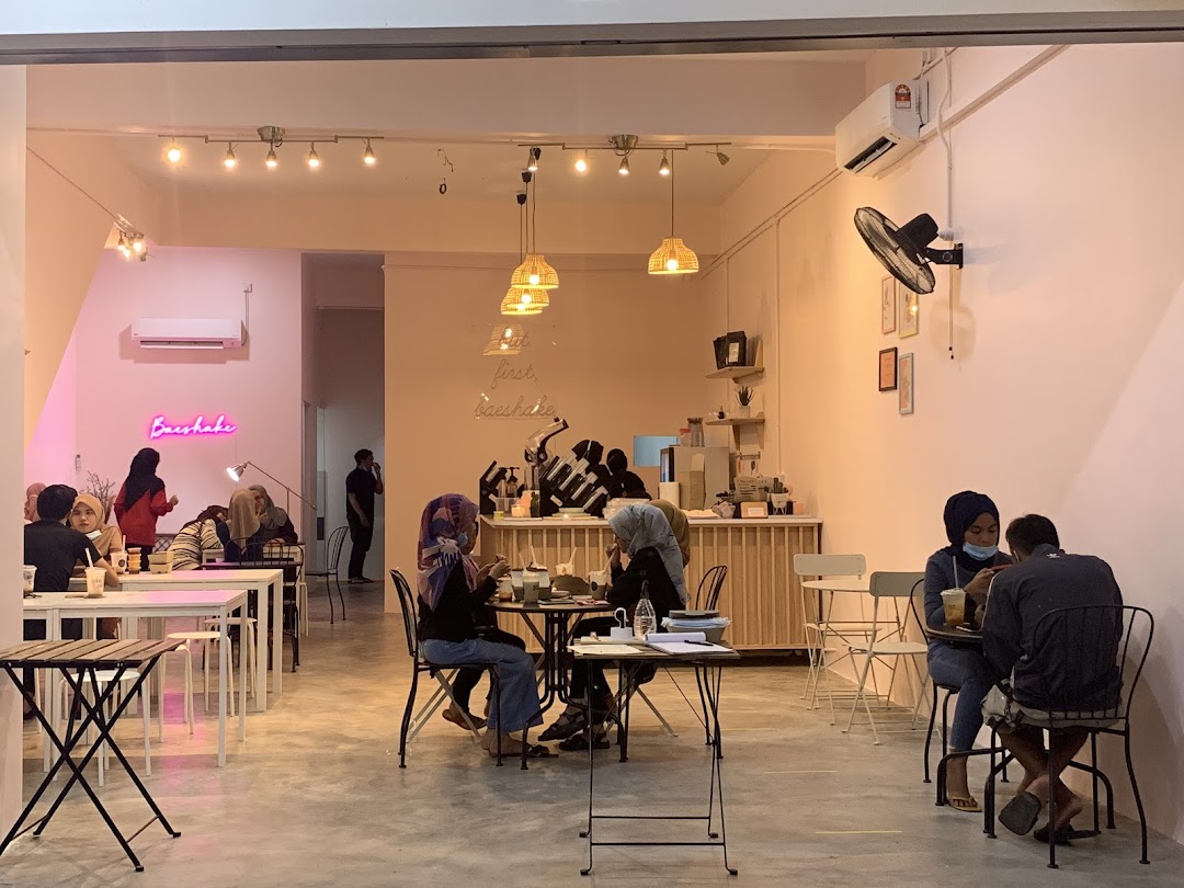 Baeshake Cafe di bandar Kepala Batas