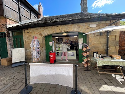 The Pear Tree Pantry - Cafe Restaurant Bar