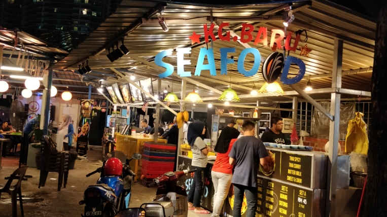 Kampung Baru Seafood Share Out & Shout OutShellout di bandar Kuala Lumpur
