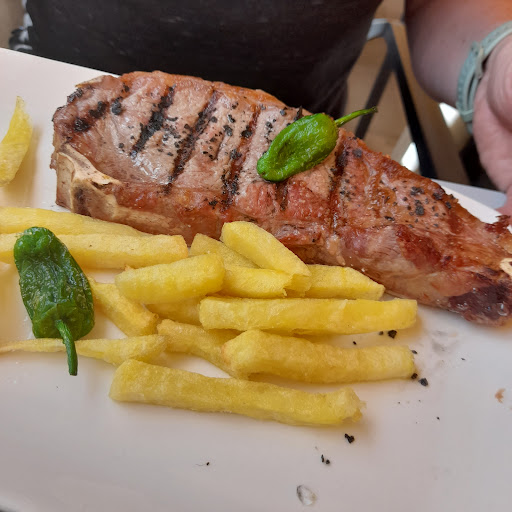 Restaurante Meson a Casa da Veiguela en Esplugues de Llobregat