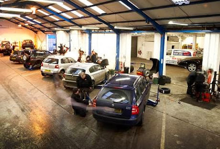 Tyremen Hull - Tire shop - Geoffs Tyres