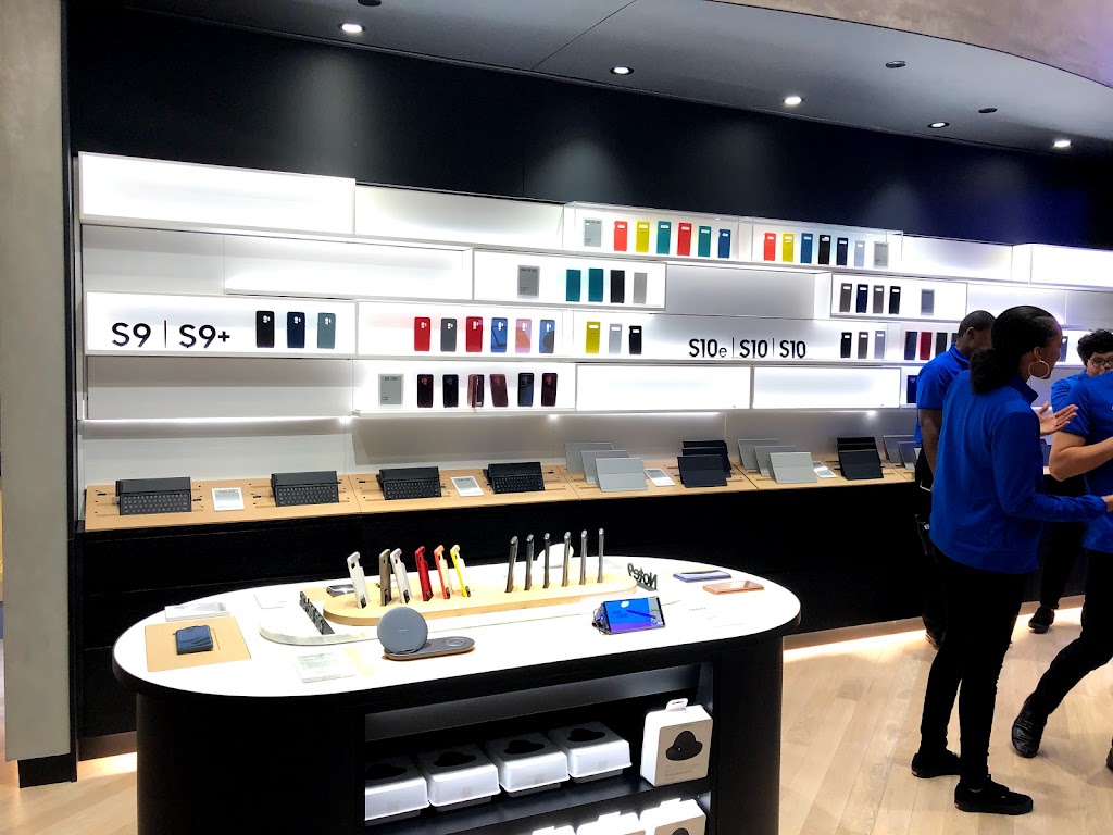 Samsung Experience Store - Houston, TX 77056 - Location, Reviews, Hours ...