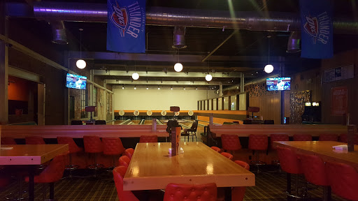 Lounge «Dust Bowl Lanes and Lounge», reviews and photos, 211 S Elgin ...