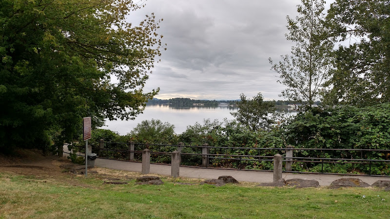 Old Apple Tree Park Reviews - 4.5/5 Stars | Vancouver Guide