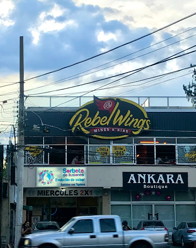 Restaurante Rebel Wings en Querétaro
