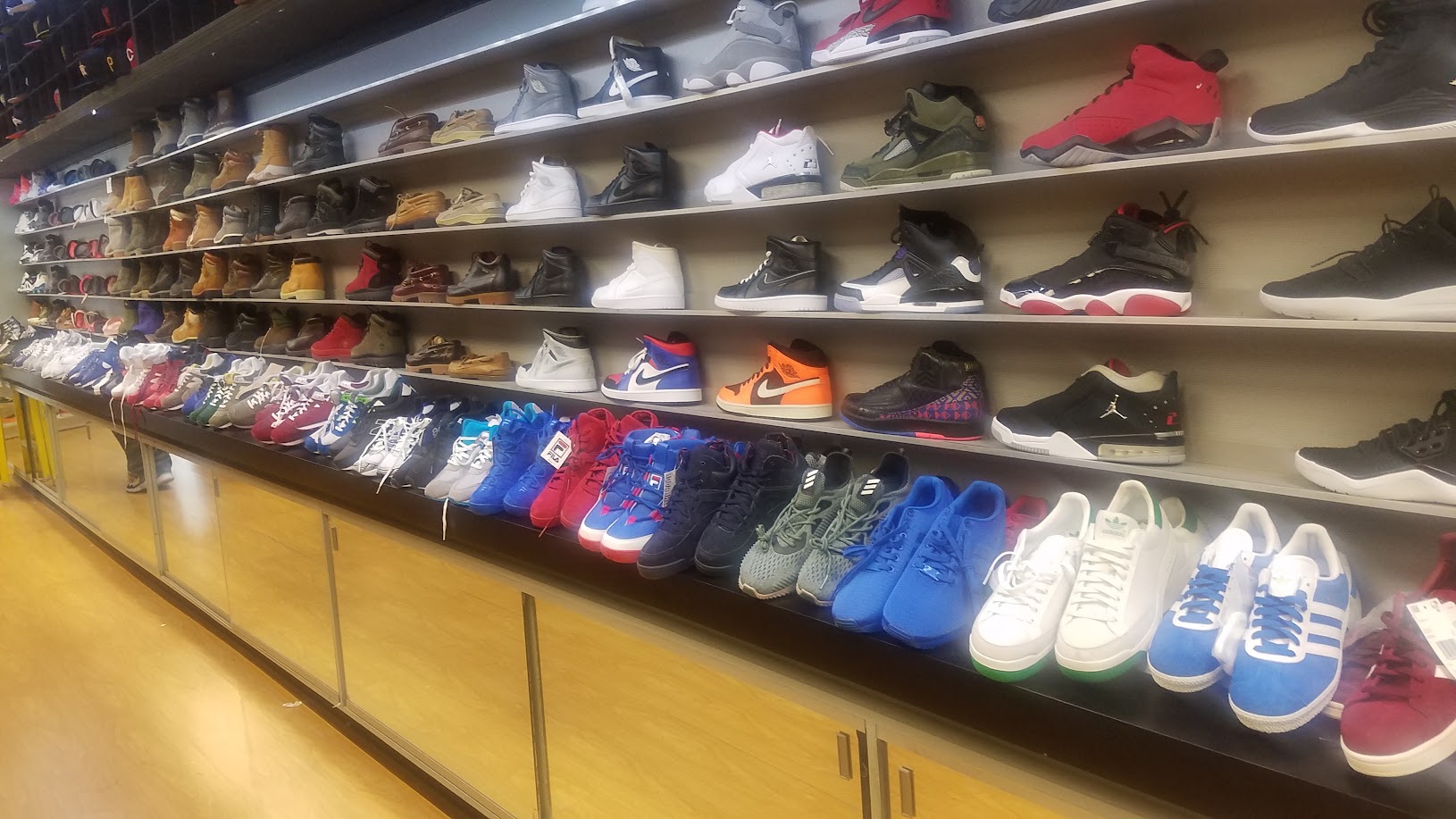 Atlanta's Best Shoe Stores Spots [2025 Guide]