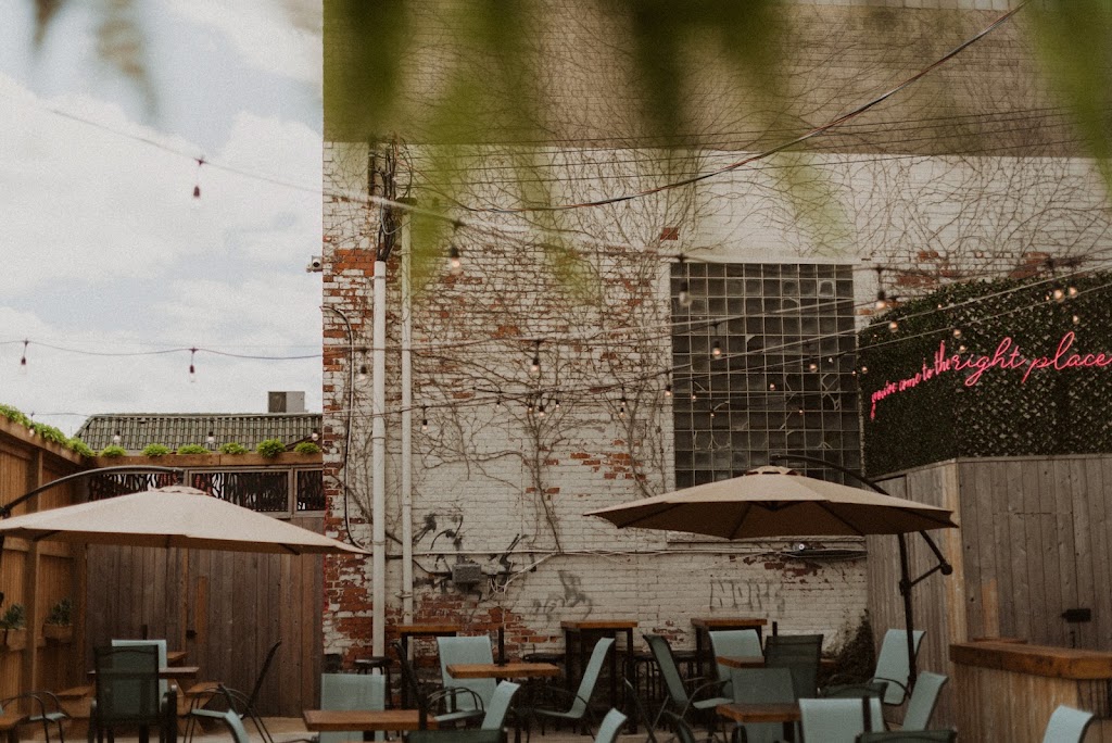 The Tin Fiddler - Port Huron, MI anada - Menu, Hours, Reviews and Contact