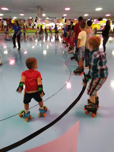 Roller Skating Rink «Skateland», reviews and photos, 7 E Southern Ave ...