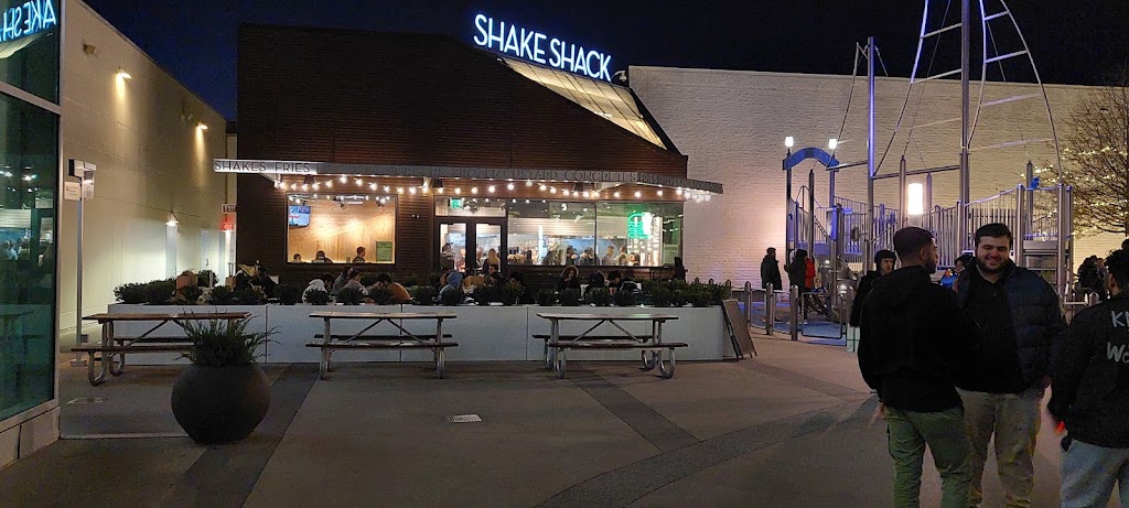 Shake Shack Tysons Corner - McLean, VA 22102 - Menu, Reviews, Hours ...