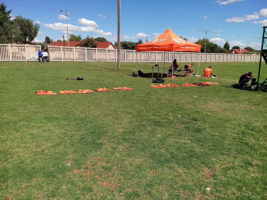 Leondale Library in the city Germiston