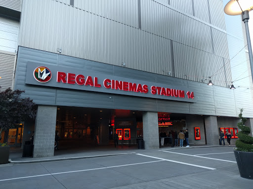 Movie Theater «Regal Cinemas Thornton Place 14 & IMAX», reviews and ...