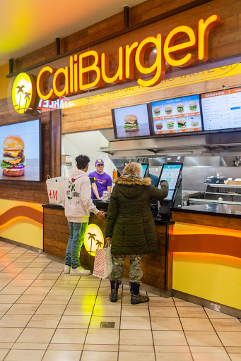 CaliBurger Seattle - Alderwood Mall