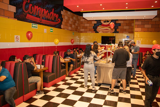 Restaurante Hot Dogs "El Compadre" en Hermosillo