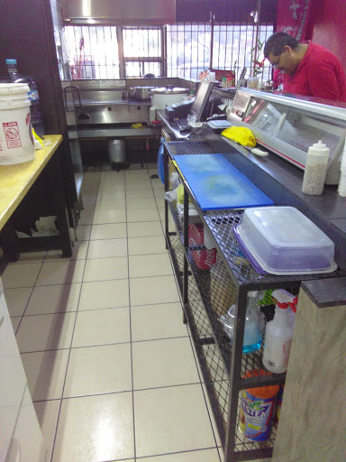 Restaurante La Postal Sushi Y Teriyaki Rio en Tijuana