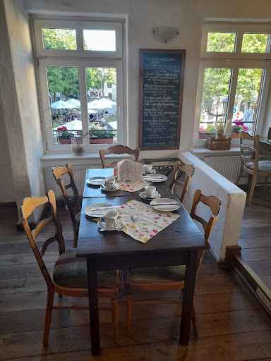 Café-Bistro Winzig - Locations from All Over the World