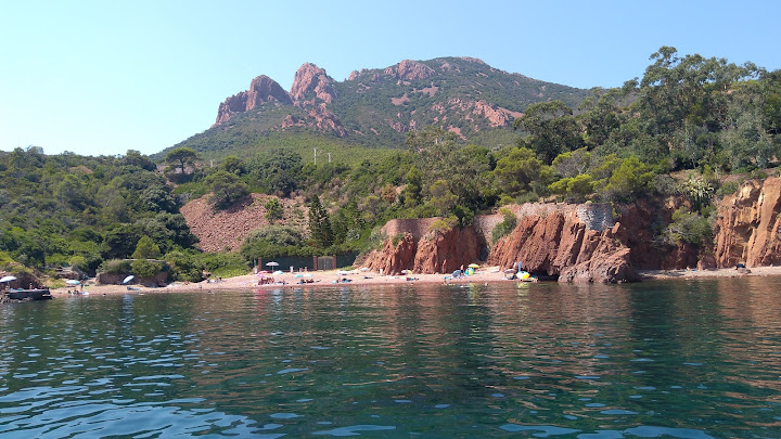 Cap Roux beach II 🏖️ Antheor, Var, France - detailed features, map, photos