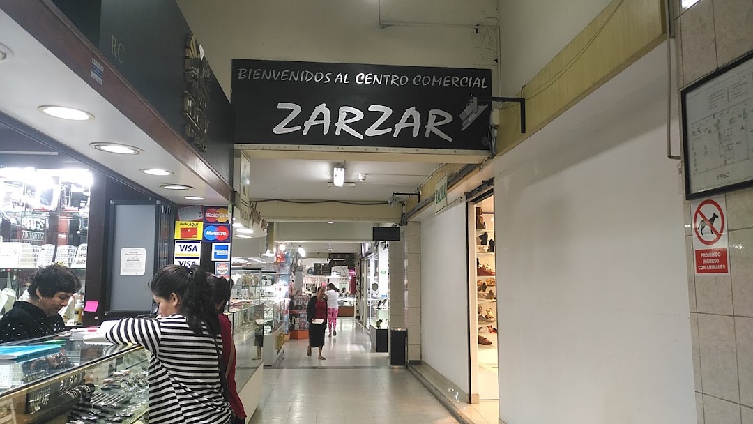 Centro Comercial ZARZAR en la ciudad Trujillo