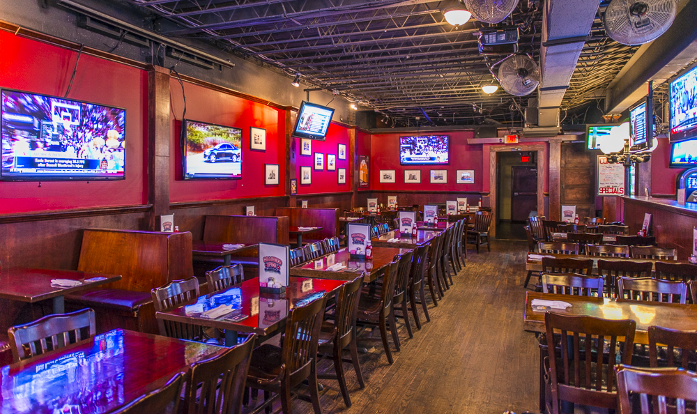 The Absolute Best Sports Bars in Downtown Houston [Updated 2025]