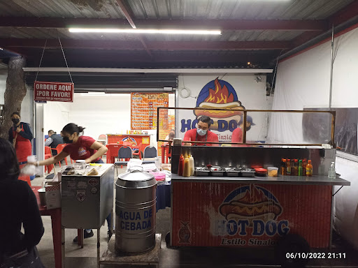 Restaurante El Perro Hot Dogs en Playas de Rosarito