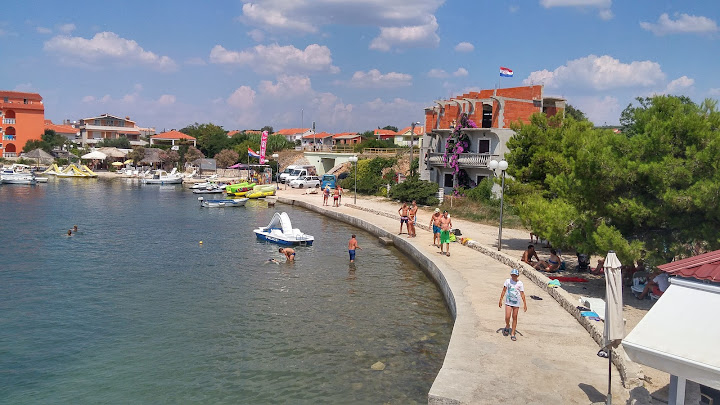 Branimirova obala beach 🏖️ Zadar, Croatia - detailed features, map, photos