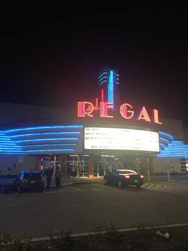 Movie Theater «Regal Cinemas Transit Center 18 & IMAX», reviews and ...