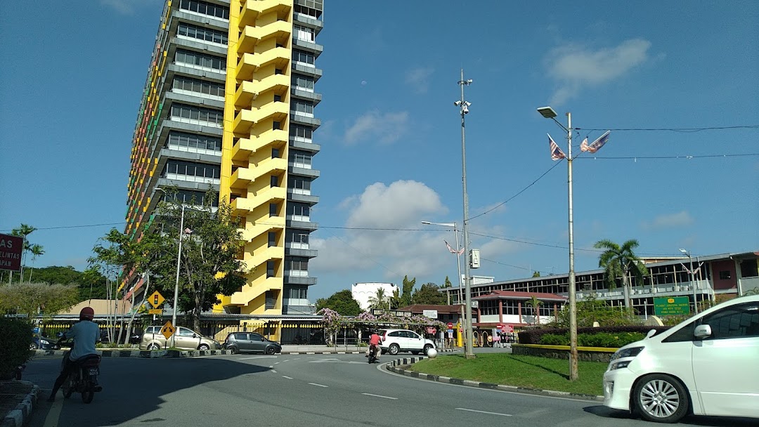 Maybank Automobile Financing Centre di bandar Alor Setar