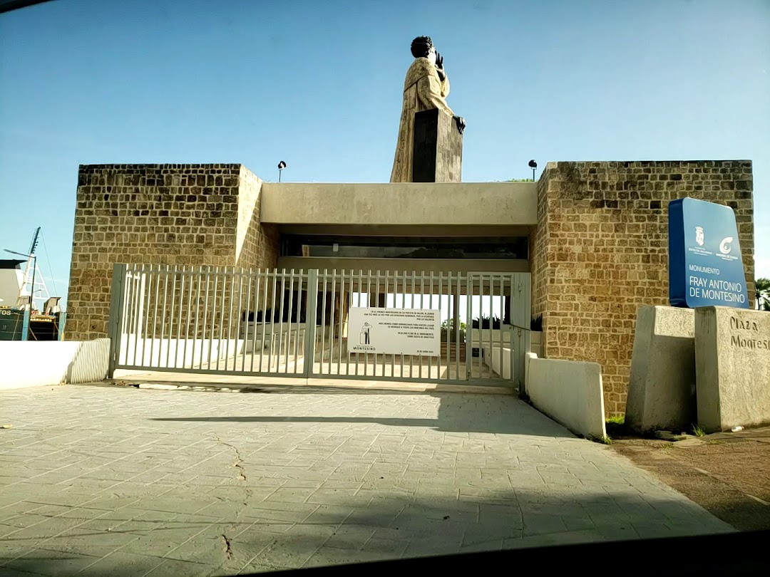 Monumento Fray Antonio Montesino en la ciudad Santo Domingo