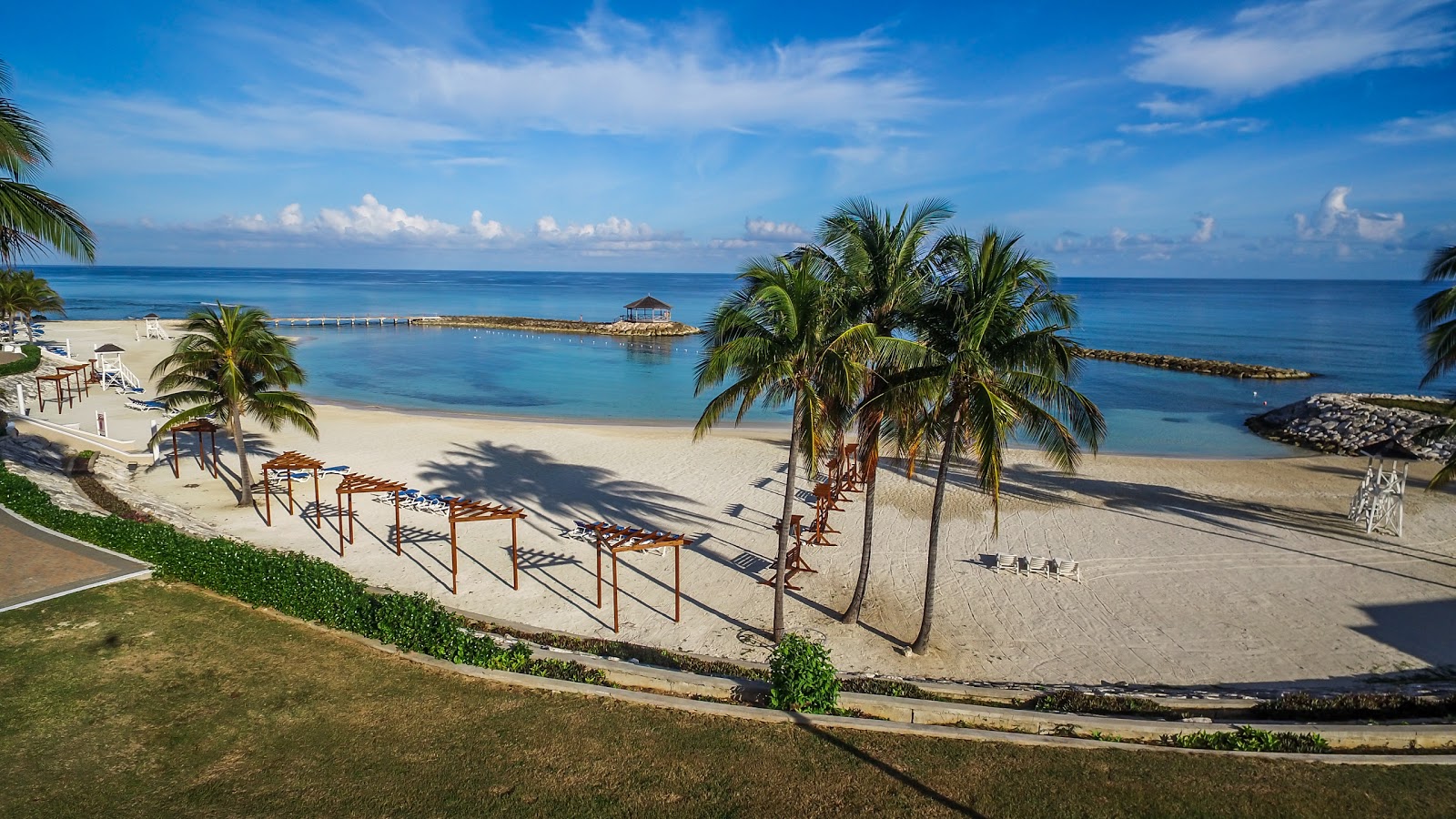 Jewel Grande Montego Bay beach (Jewel Grande beach) 🏖️, (Jamaica)- see ...