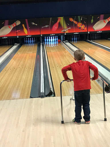 Bowling Alley «Brighton Bowl», reviews and photos, 9871 E Grand River ...