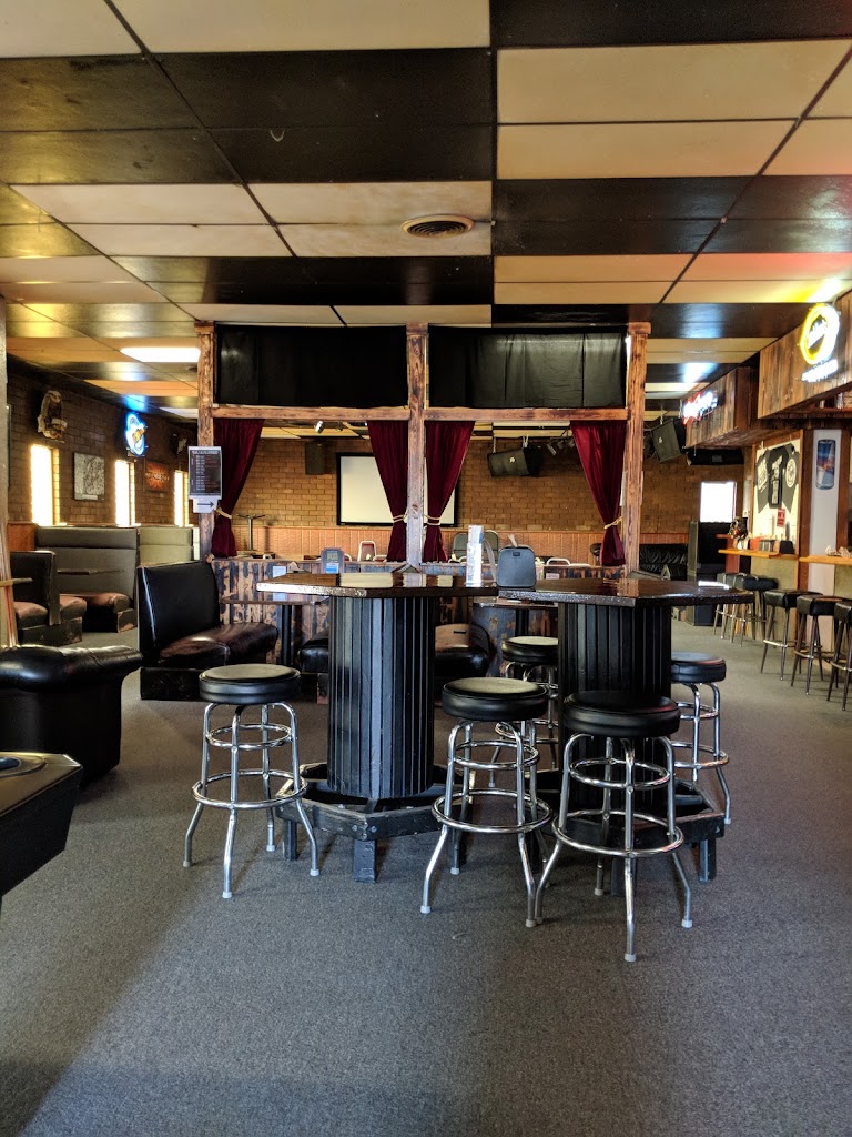 Mac Club - McMinnville, OR 97128 - Menu, Reviews, Hours & Contact