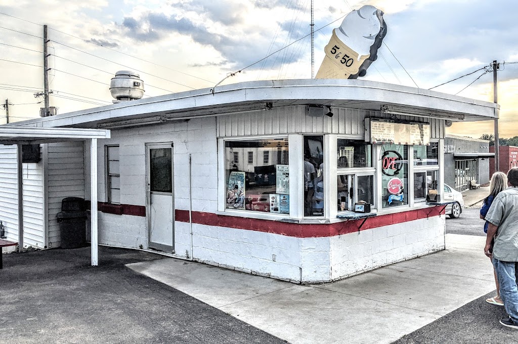 5 & 50 Drive-In - Tipton, MO 65081 - Menu, Reviews, Hours & Contact