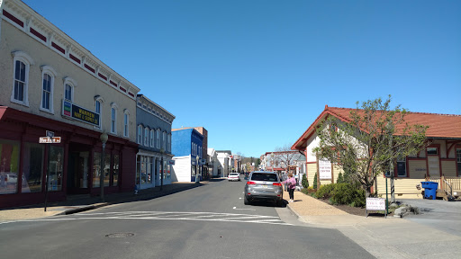 Tourist Attraction «Front Royal Town Tourism Office», reviews and ...