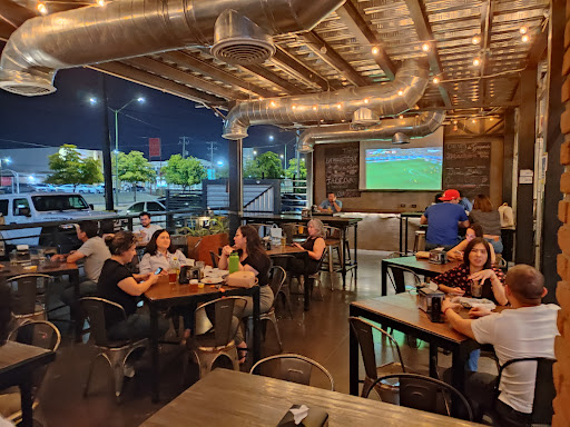 Restaurante Buqui Bichi Brewing - Navarrete, México en Hermosillo