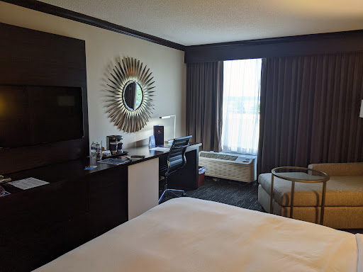 Hotel «DoubleTree by Hilton Hotel Decatur Riverfront», reviews and ...