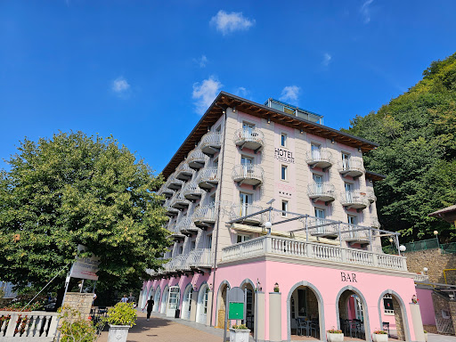 Ristorante Hotel Funicolare Tesoro Panoramic Restaurant in Lanzo d'intelvi