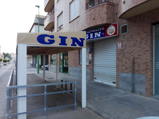 Restaurante Bar Cerveceria Gin en La Pobla de Vallbona