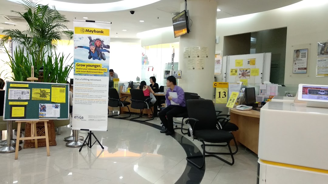 Maybank di bandar Bayan Lepas
