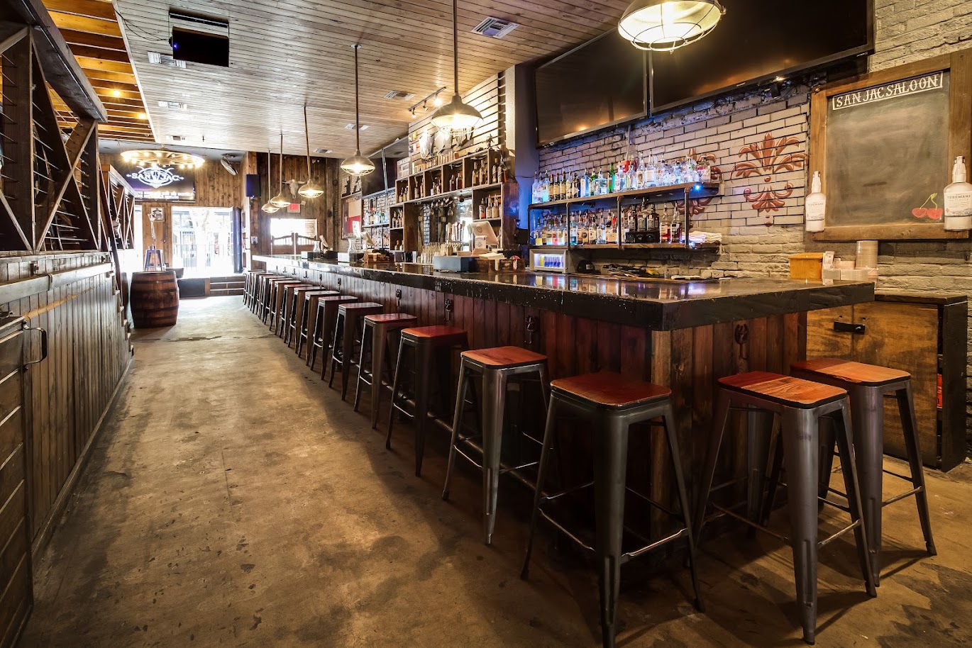 The Absolute Best Country Bars in Austin [Updated 2025]