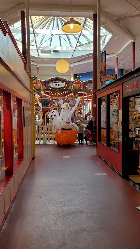 Seaside Carousel Mall - AZexplained