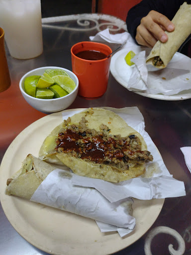 Restaurante Tacos Arabes Los Bravo en Boca del Río