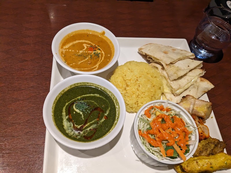 アバシ上津バイパス店 (福岡県久留米市野伏間 カレー店) - よくばりスペシャルプレートを注文。 - グルコミ