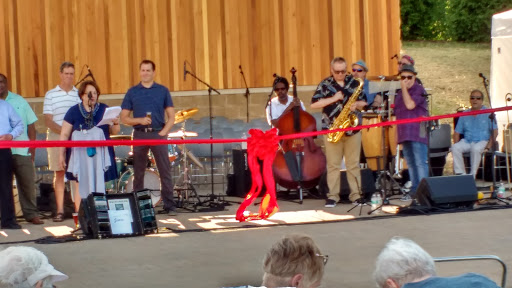 Amphitheater «The Grove», reviews and photos, 425 N Commons Blvd ...