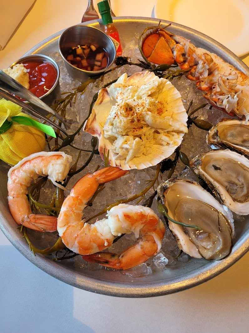 Baltimore's Best Seafood Buffet Spots [2025 Guide]