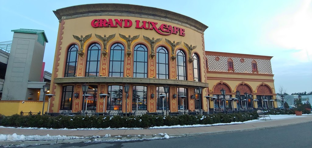 Grand Lux Cafe - Garden City, NY 11530 - Menu, Hours, Reviews and Contact