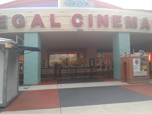 Movie Theater «Regal Cinemas The Loop 16 & RPX», reviews and photos ...