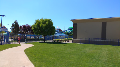 Water Park «Roaring Springs Water Park», reviews and photos, 400 W ...
