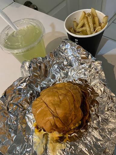 Restaurante Burger Crib Casa Blanca en Tijuana